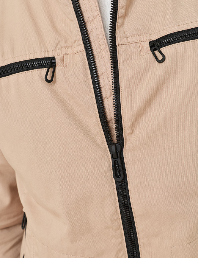 Allrounder: Lässige Jacke mit Zips