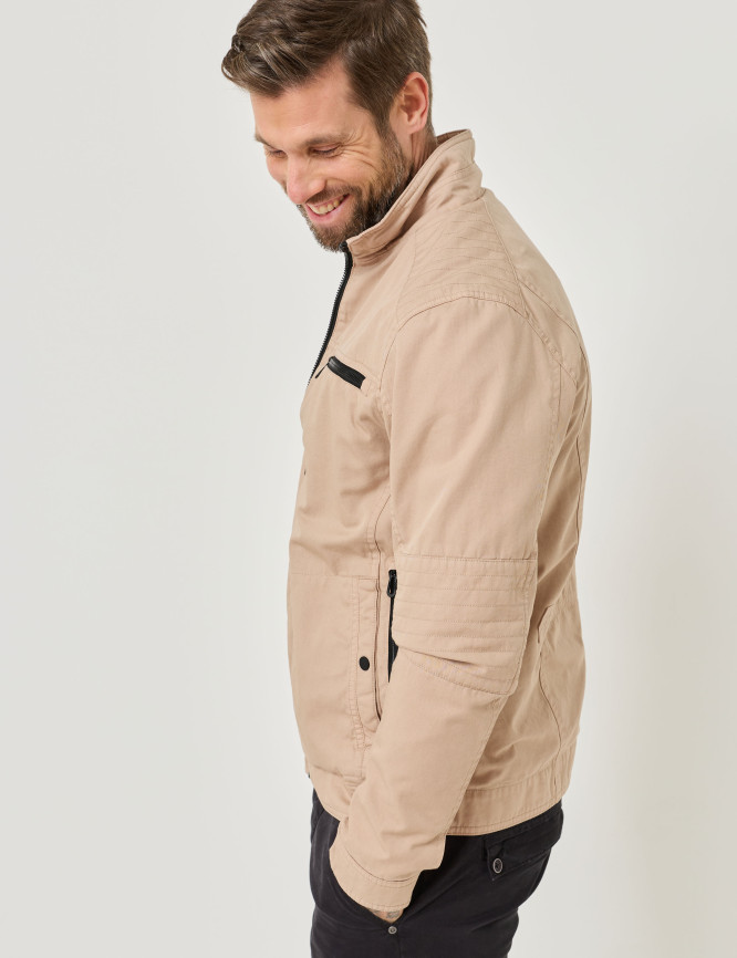 Allrounder: Lässige Jacke mit Zips